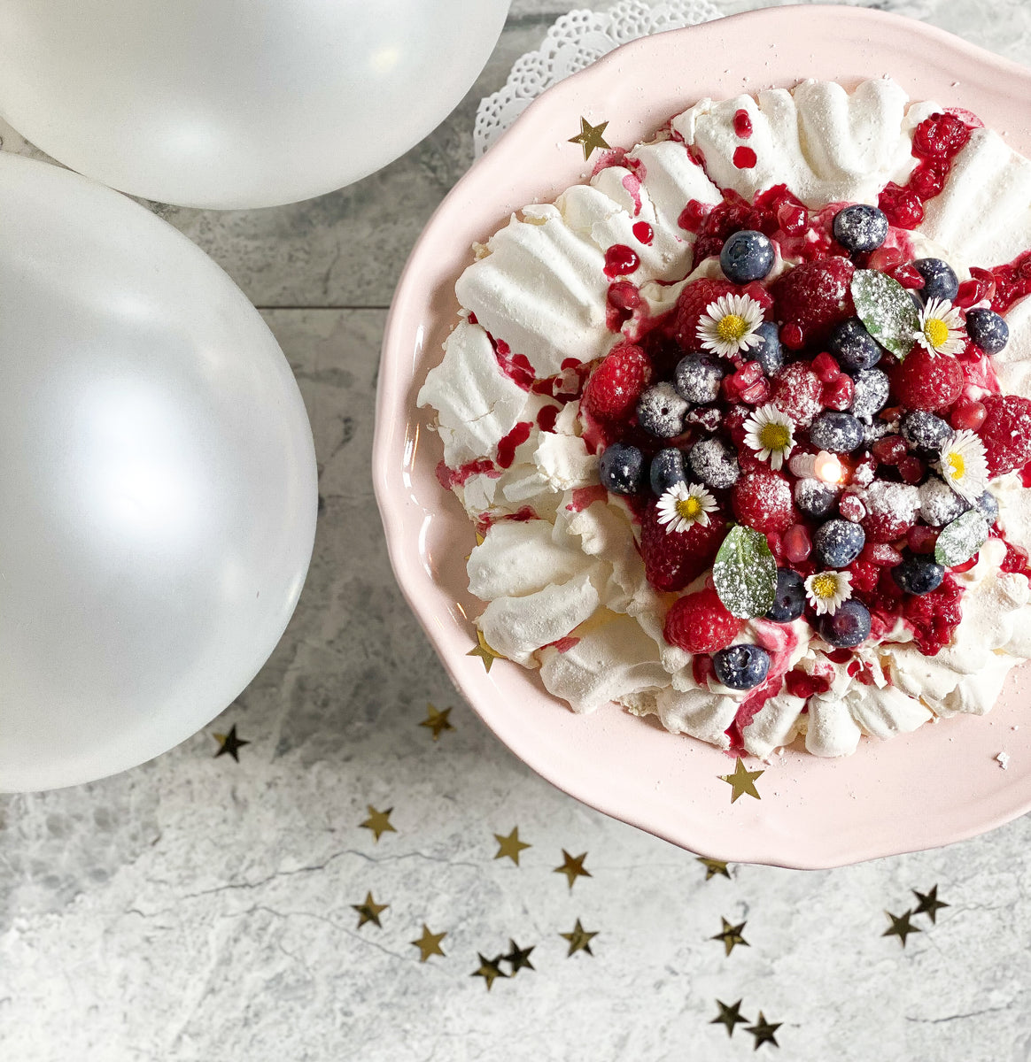 Italian Pavlova ( Meringata) with Berries x 6/8 people – I Eat Italian ...